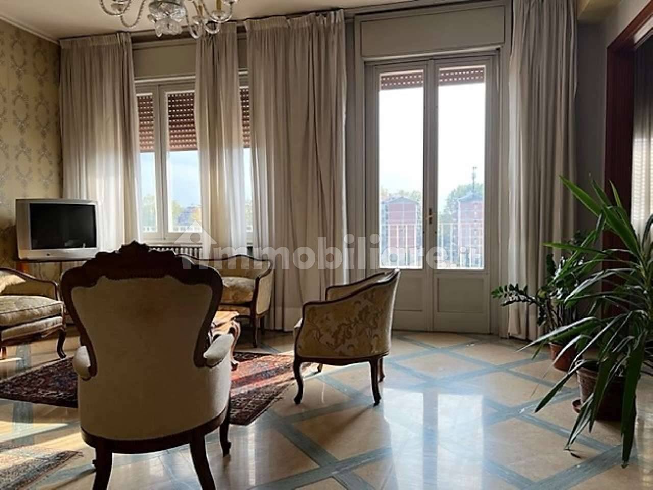 Trilocale Stradone Farnese, Centro Storico, Piacenza