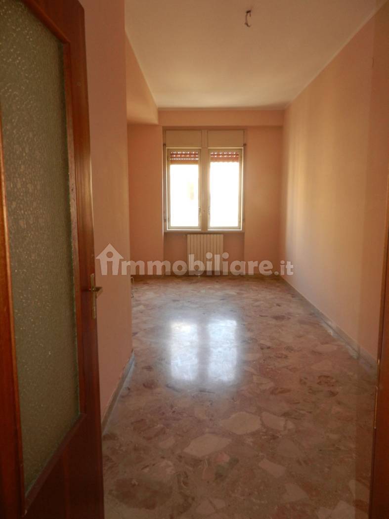 Trilocale via Roma, Centro, Enna