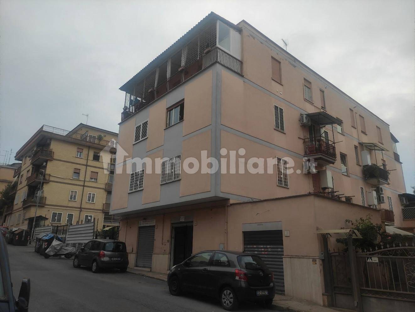 Locale commerciale in Vendita