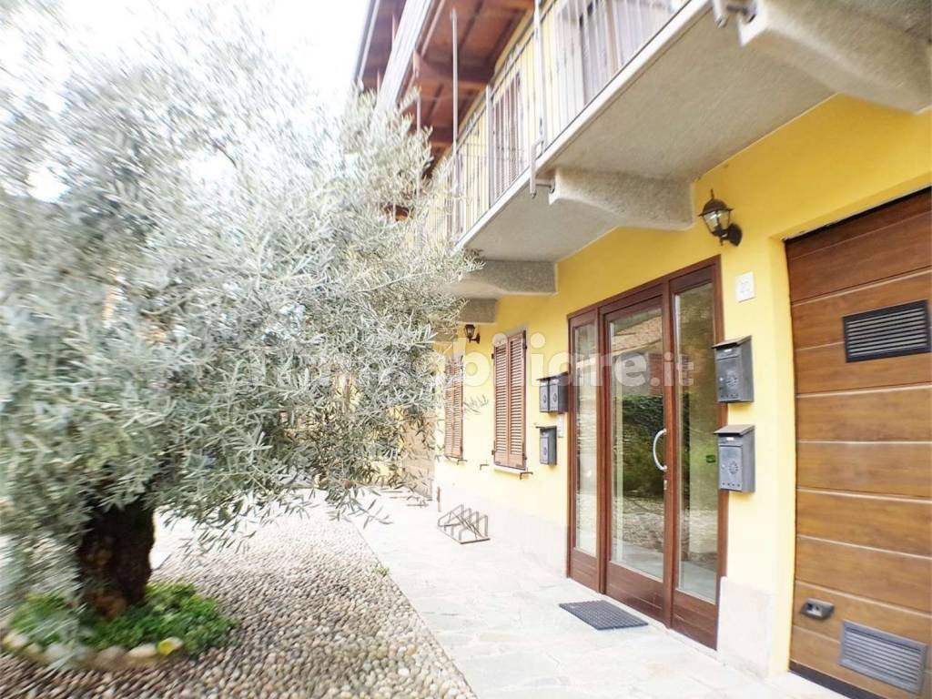 Vendita Appartamento Cameri. Trilocale in via Leopardi San c. Buono ...