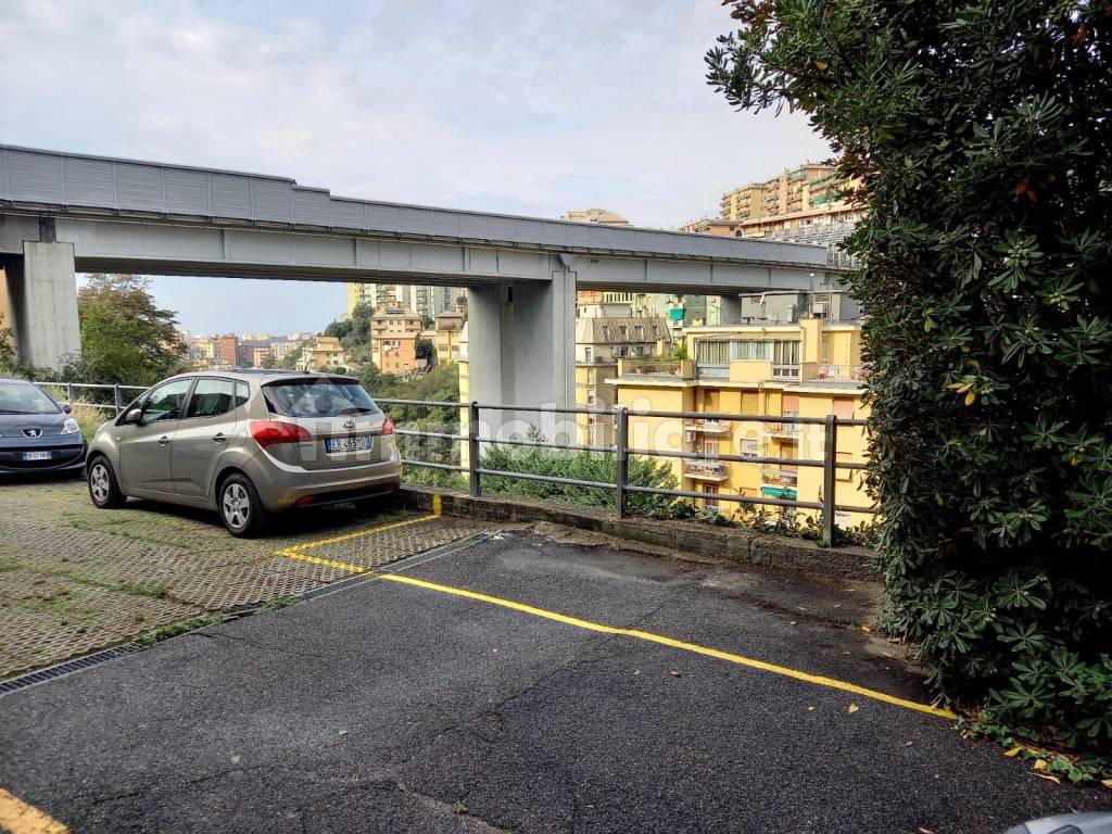 Posto auto - moto via al Poligono di Quezzi 7c, Genova, Rif. 98851194 ...