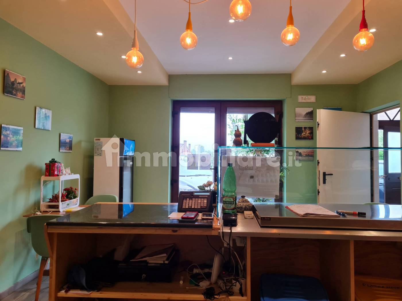 Locale commerciale in Vendita