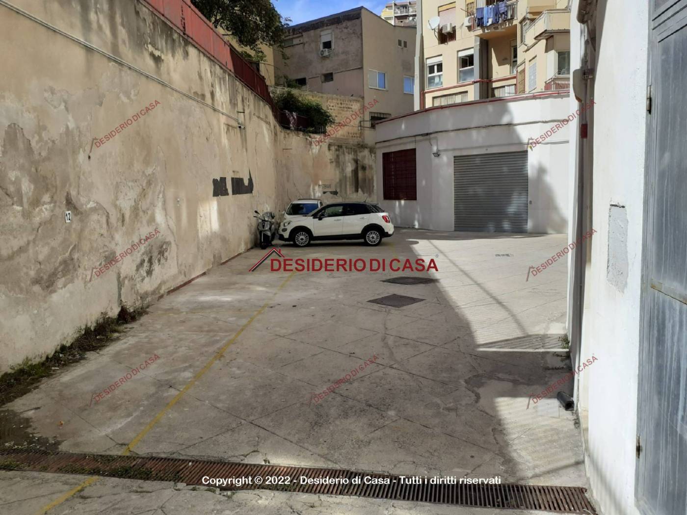 Posto auto - moto in Vendita