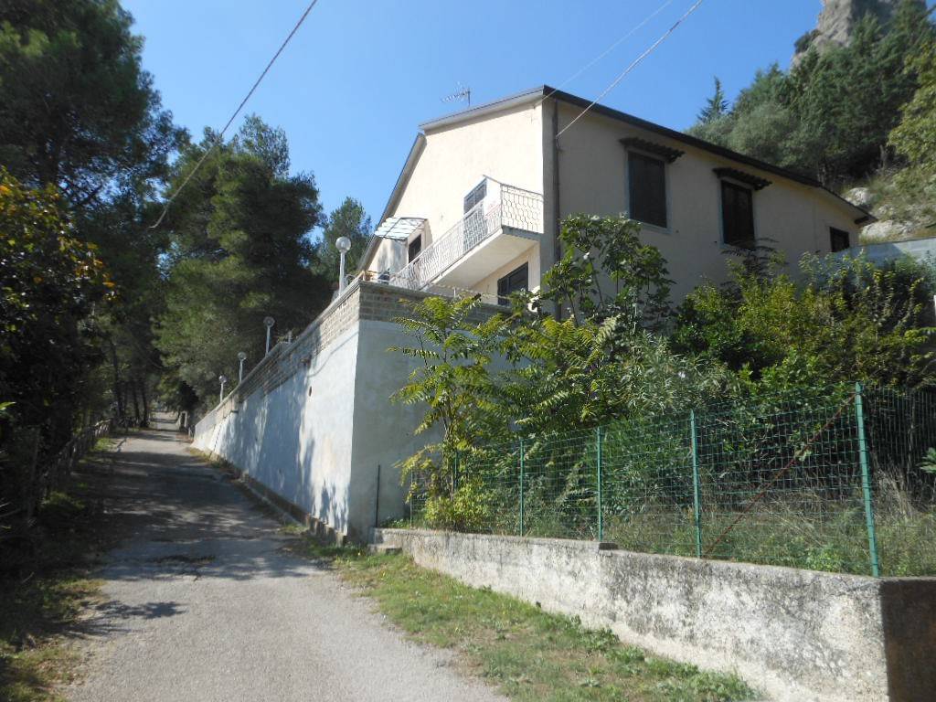 Villa unifamiliare Strada Comunale piazza, Pietravairano