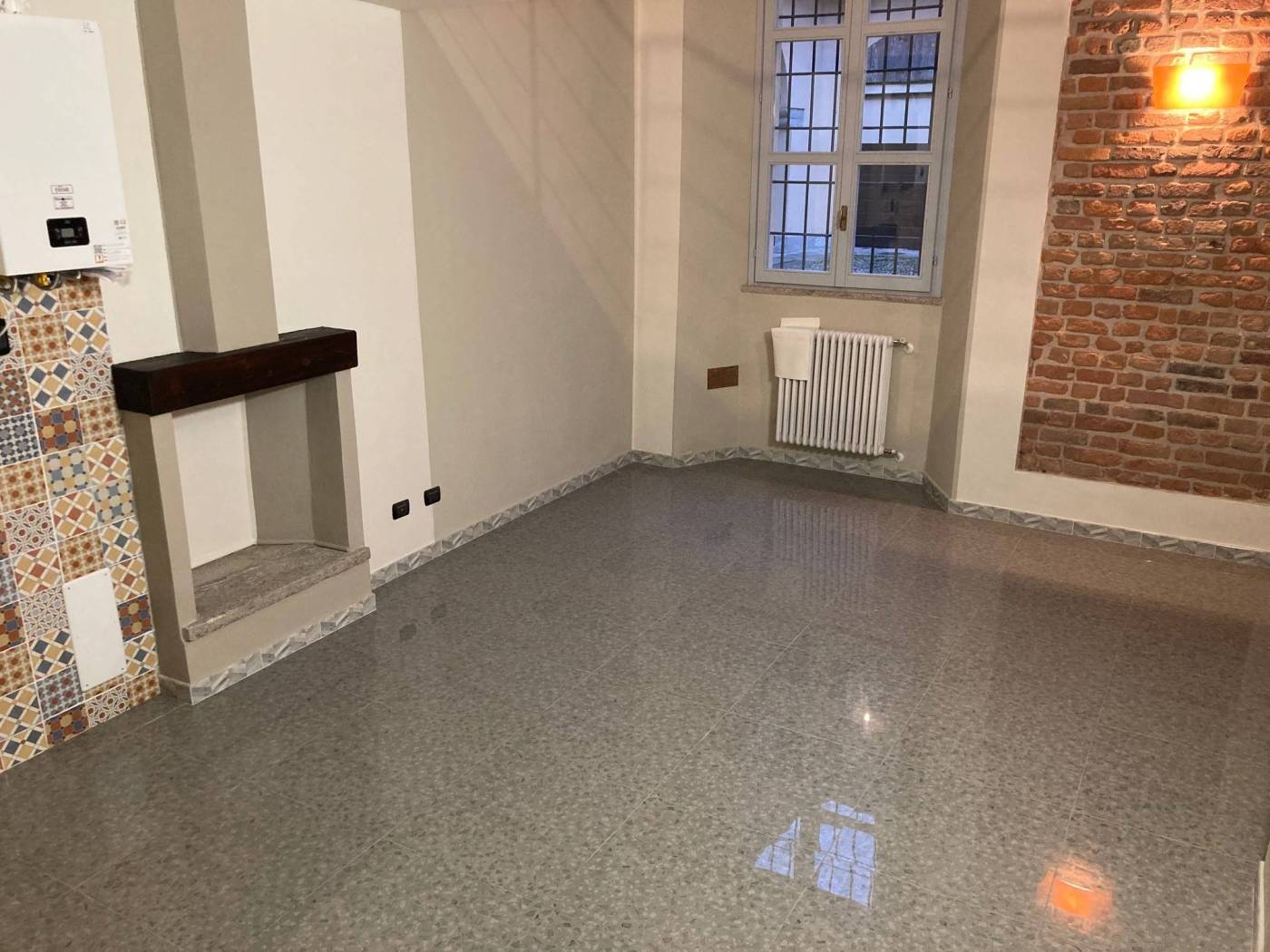 Bilocale ottimo stato, piano terra, Centro Storico, Pavia