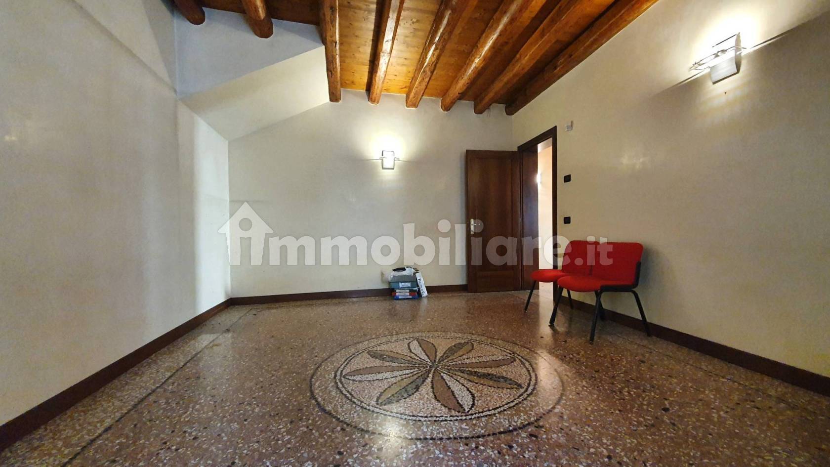 Appartamento via Porta Vecchia, Centro Storico, Este