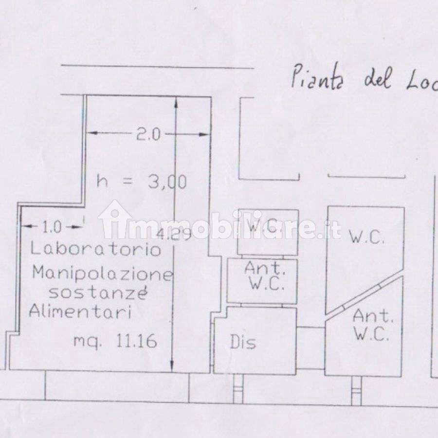 Locale commerciale in Vendita