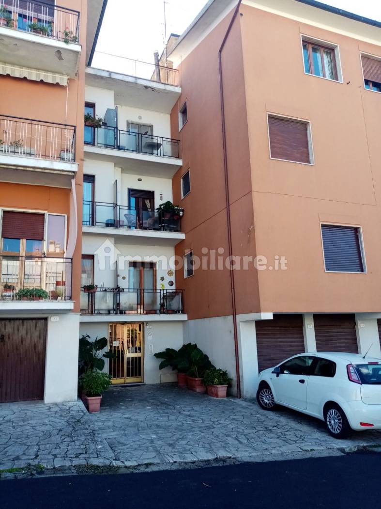 Appartamento viale Maddalena Ciacci, Centro, Pitigliano