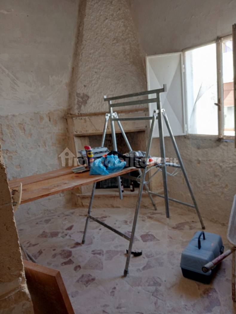 Bilocale via Carmelo Montanaro 13, Latiano