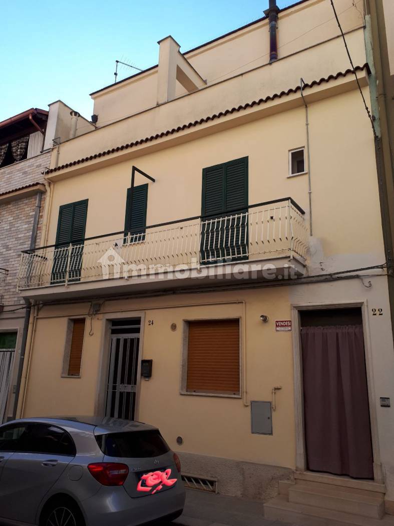 Appartamento via Rosolino Pilo 22, Minervino Murge