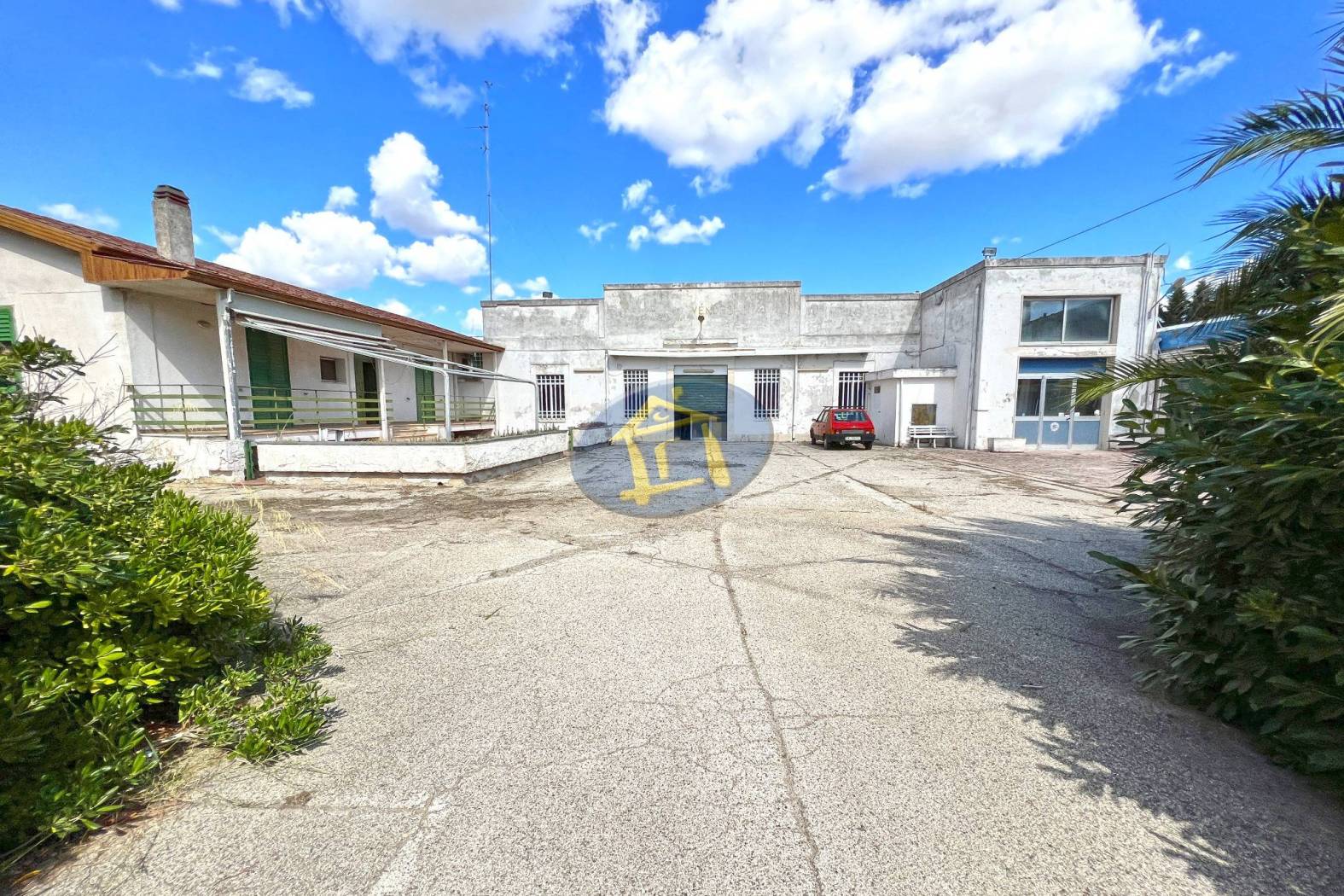 Locale commerciale in Vendita