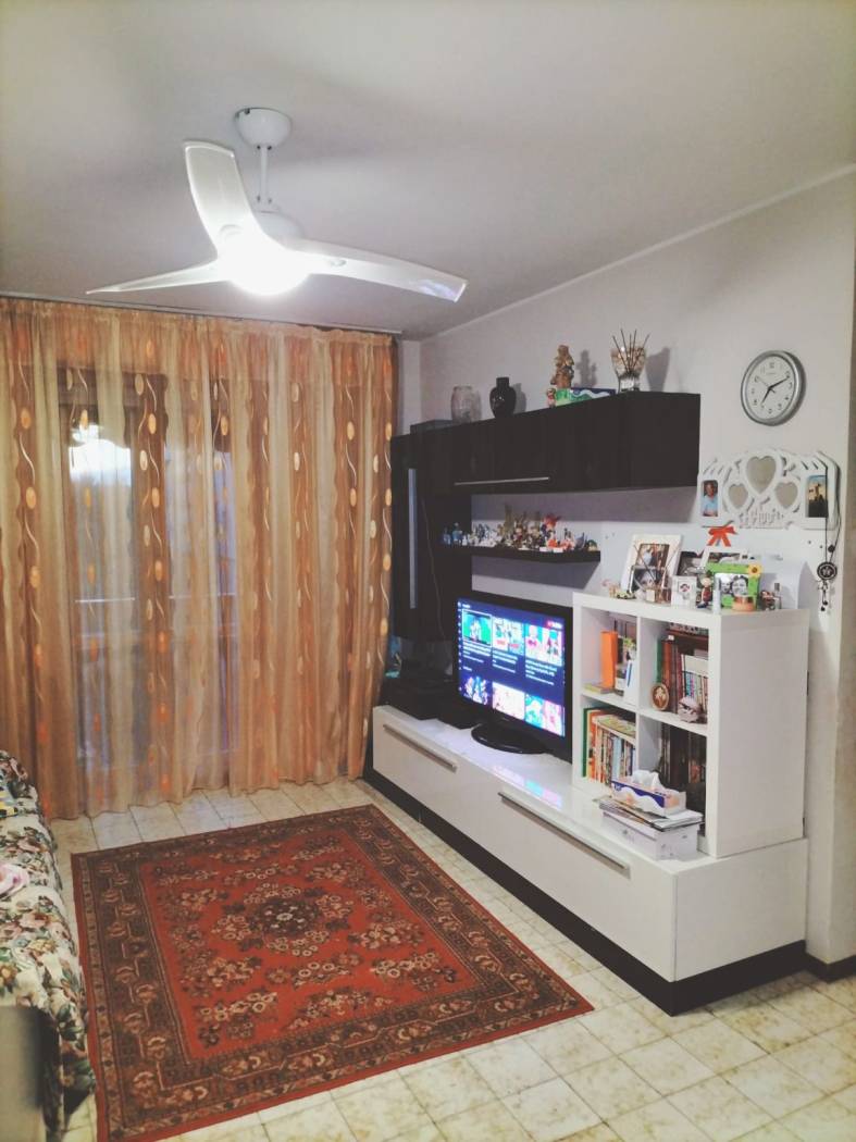 Appartamento buono stato, secondo piano, Le Badie, Prato