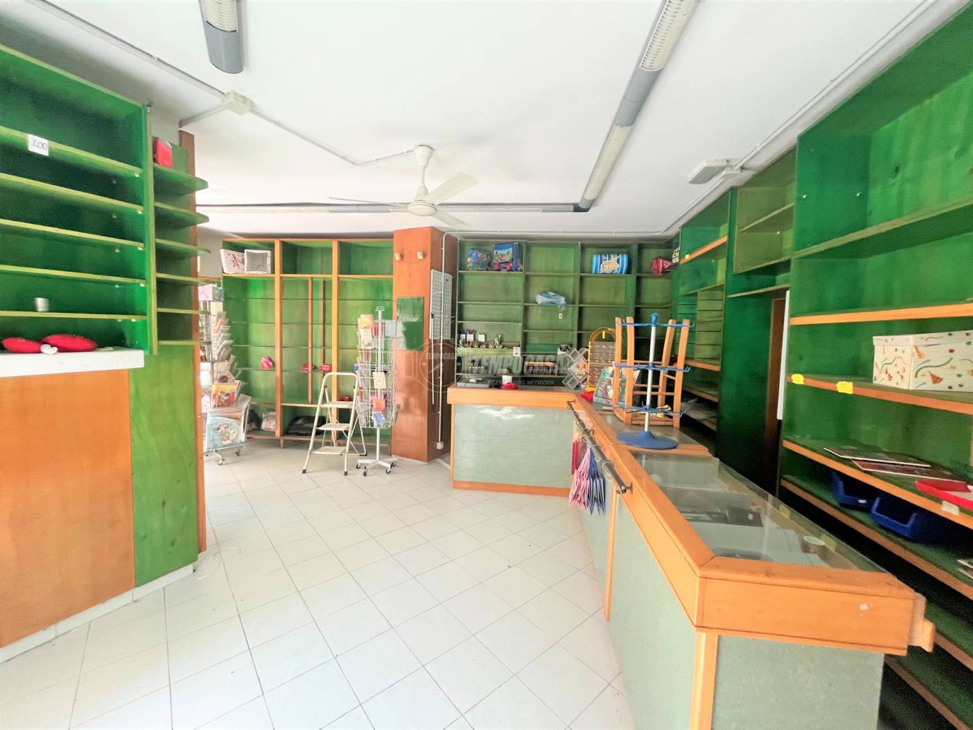 Locale commerciale in Vendita