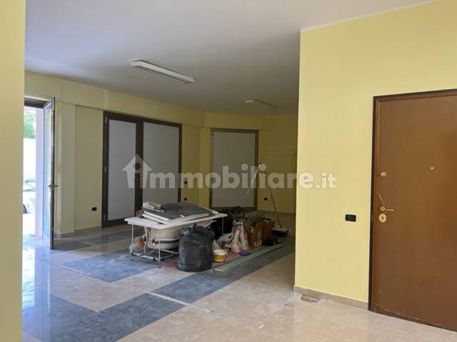 Locale commerciale, Quartu Sant'Elena, Rif. 98918384 - Immobiliare.it