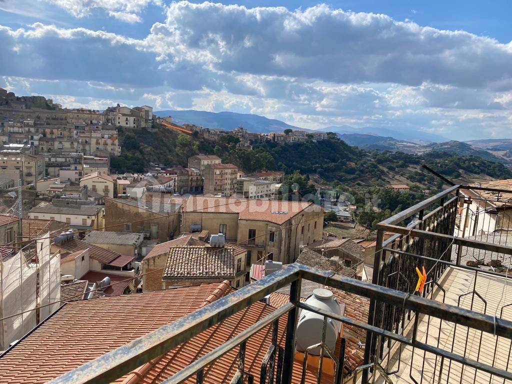 Quadrilocale via Caldareri, Centro, Nicosia