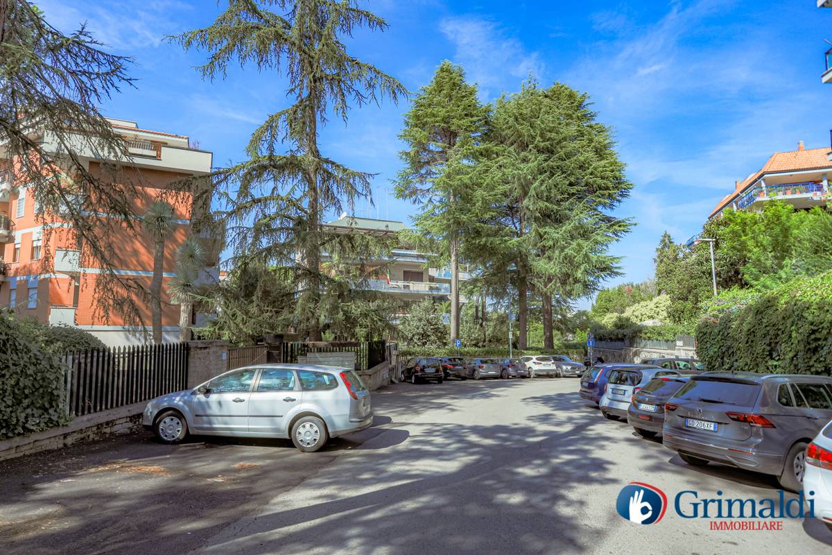 Trilocale via Vallombrosa, Cortina d'Ampezzo, Roma