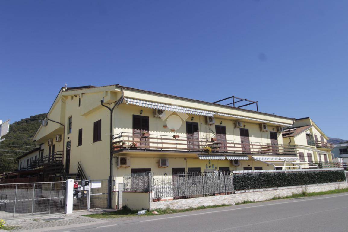 Trilocale Strada statale 18 33, Villammare, Vibonati