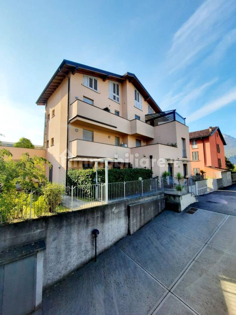 Bilocale via Giuseppe Giusti 23c, Caleotto, Lecco