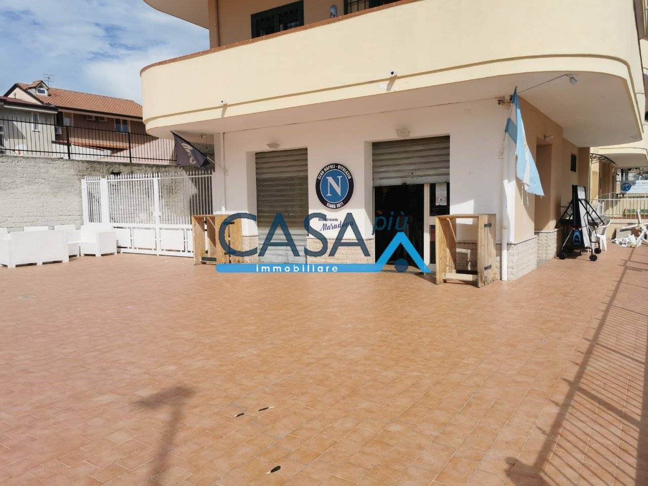 Locale commerciale in Vendita