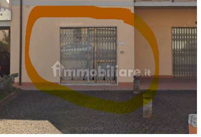 Locale commerciale in Vendita