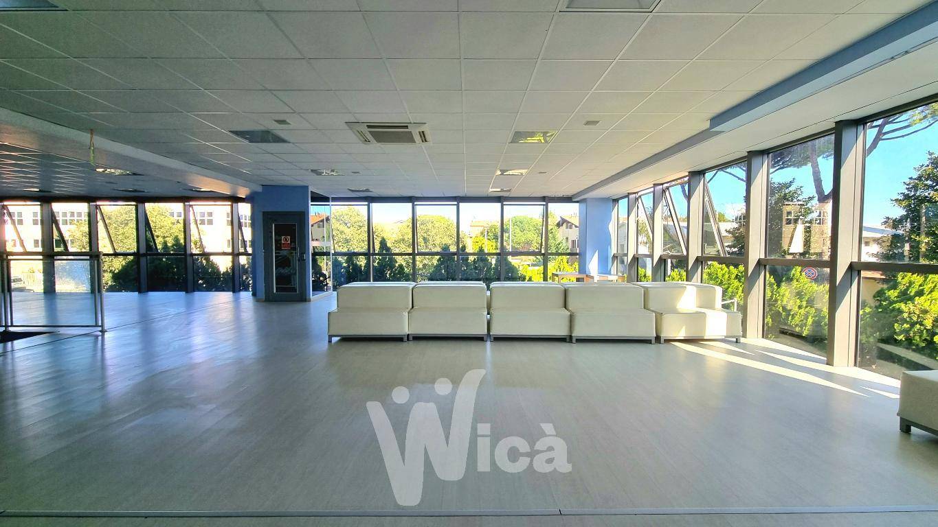 Negozio - Locale commerciale in Vendita