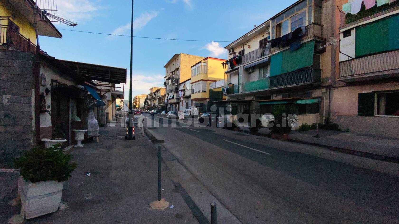 Locale commerciale in Vendita