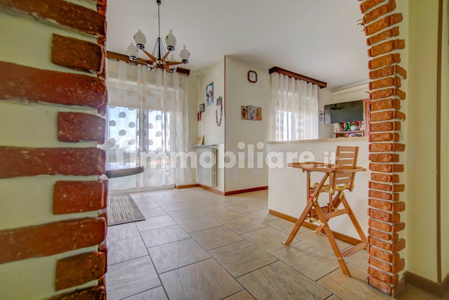 Trilocale via Condominio, Cameri