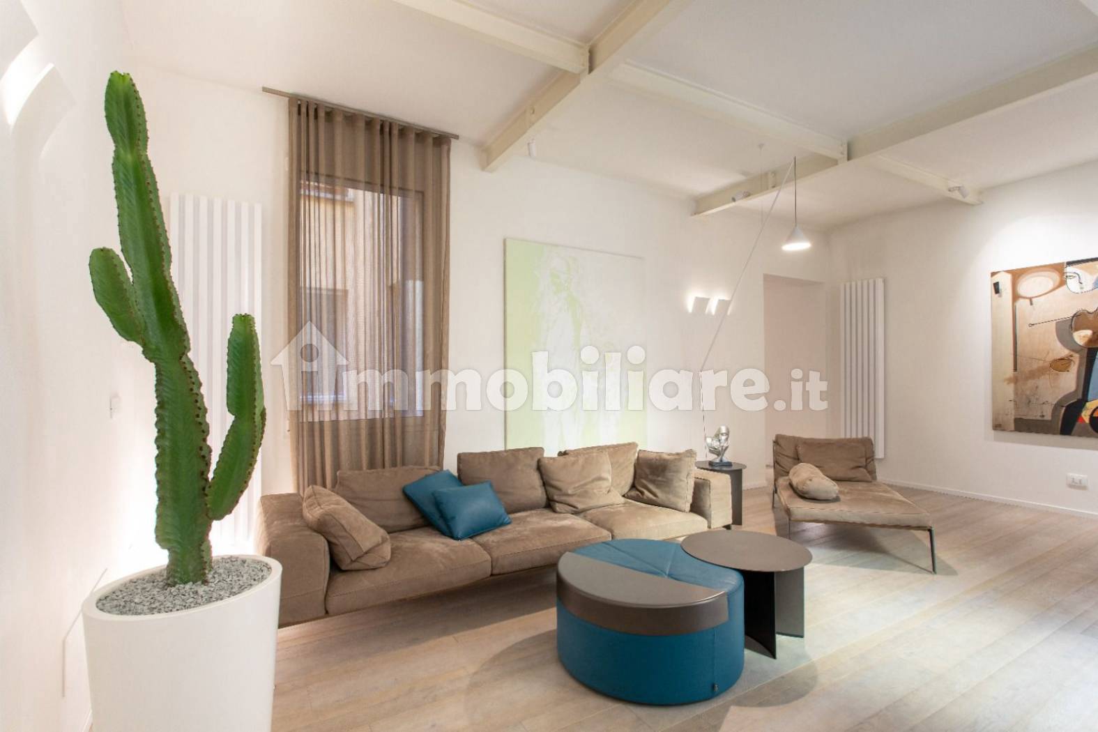 Appartamento ottimo stato, primo piano, Centro Storico, Bologna