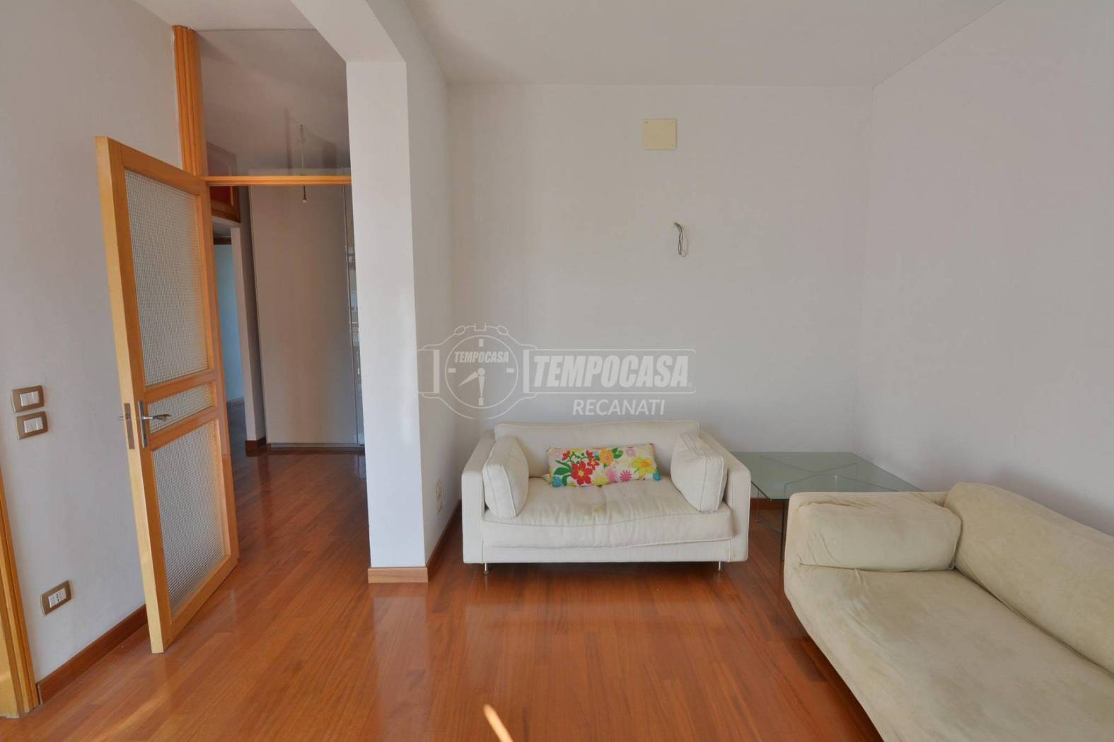 Appartamento via Igino Simboli, Centro, Recanati