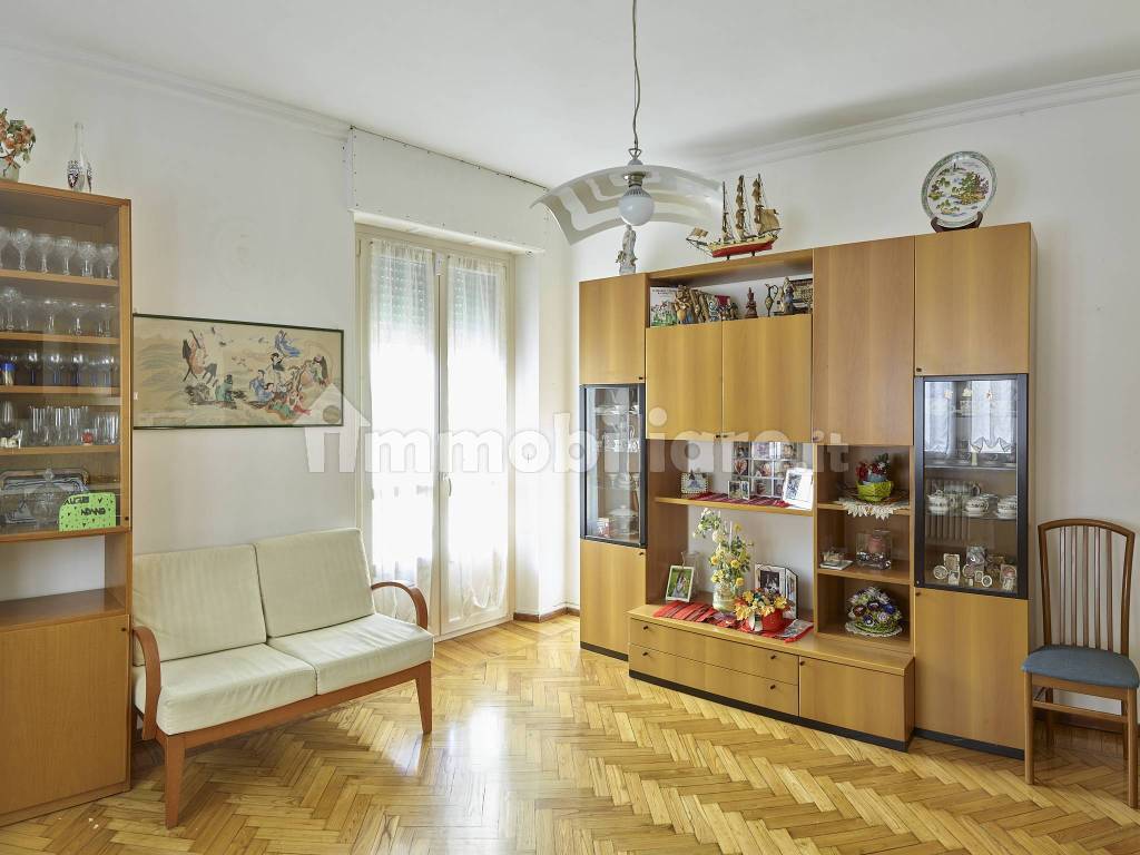 Affitto Appartamento Pinerolo. Trilocale in via Des Geneys 10. Ottimo ...