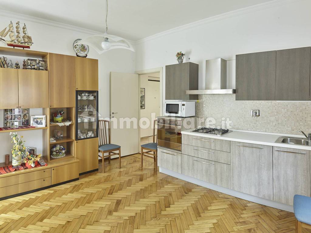 Affitto Appartamento Pinerolo. Trilocale in via Des Geneys 10. Ottimo ...