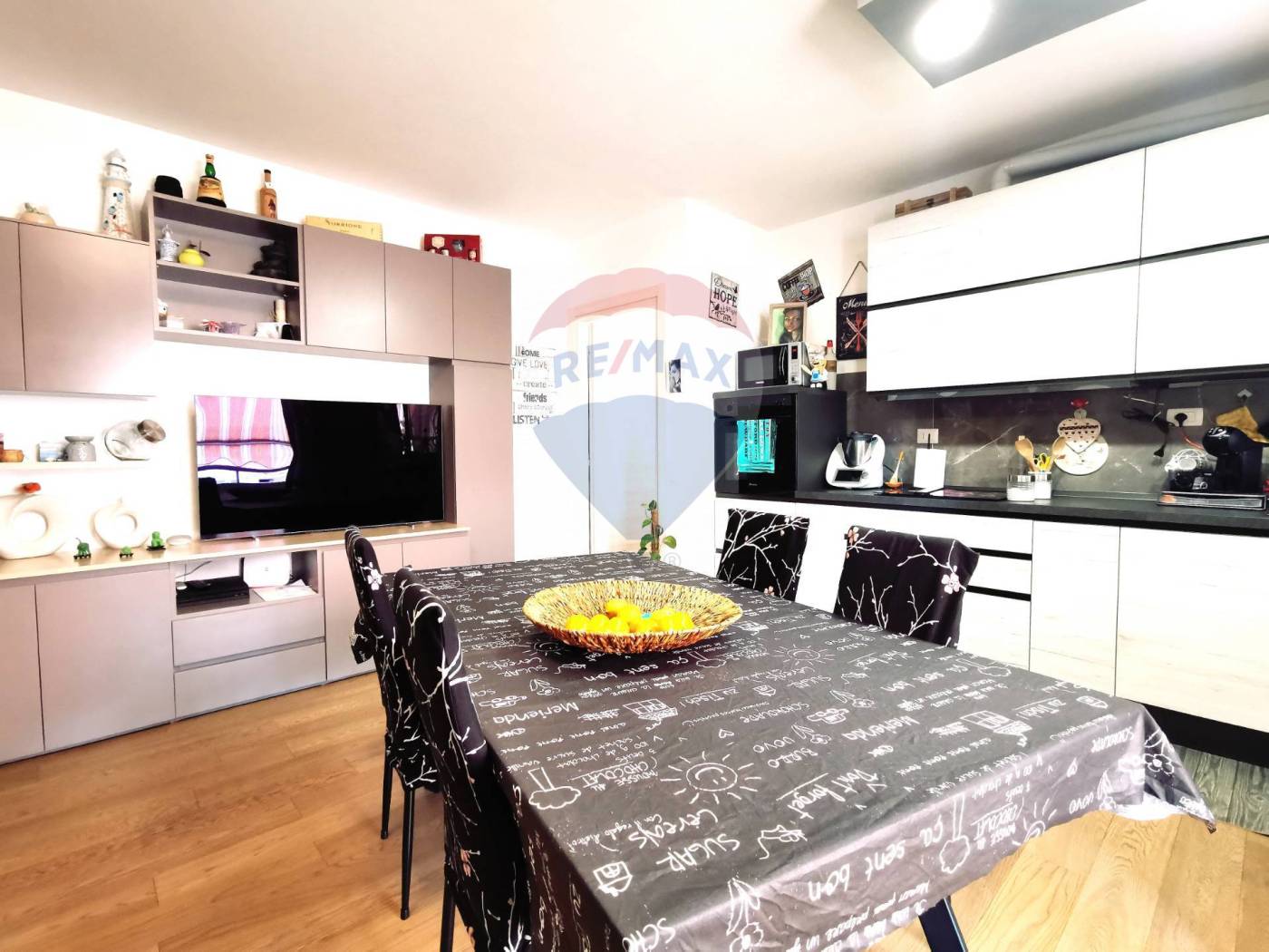 Quadrilocale via di Bucine 89, Levane, Bucine