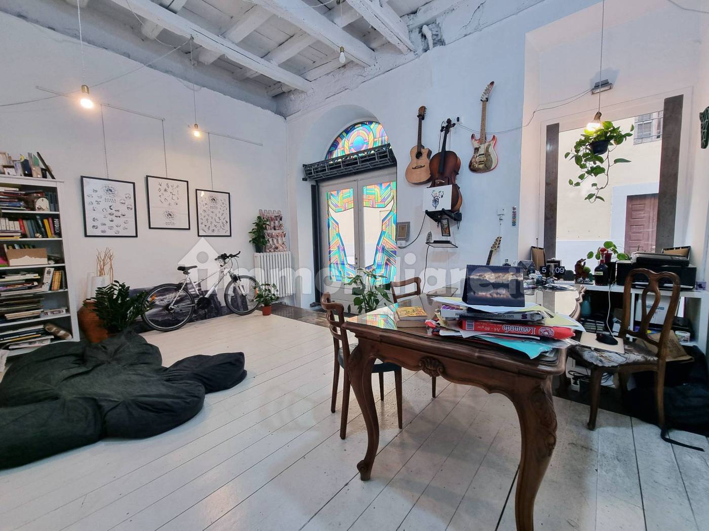 Locale commerciale in Vendita