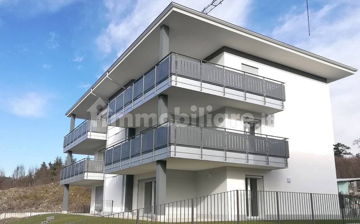 Trilocale via Statale, Sartirana, Cassina, Cicognola, Sabbioncello, Merate