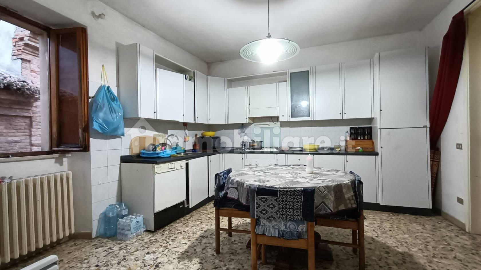 Quadrilocale buono stato, secondo piano, Centro, Corridonia