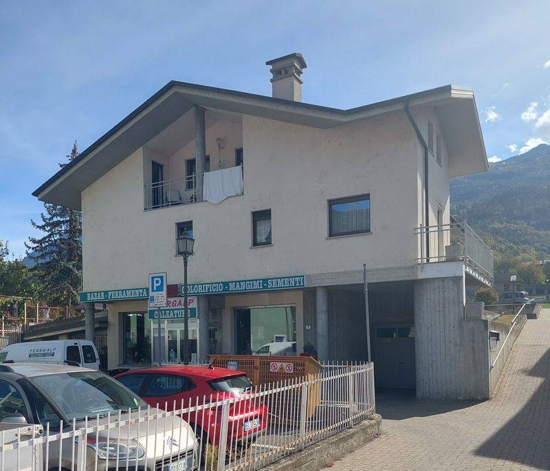 Trilocale frazione Chez le Rue 20, Centro, Gressan