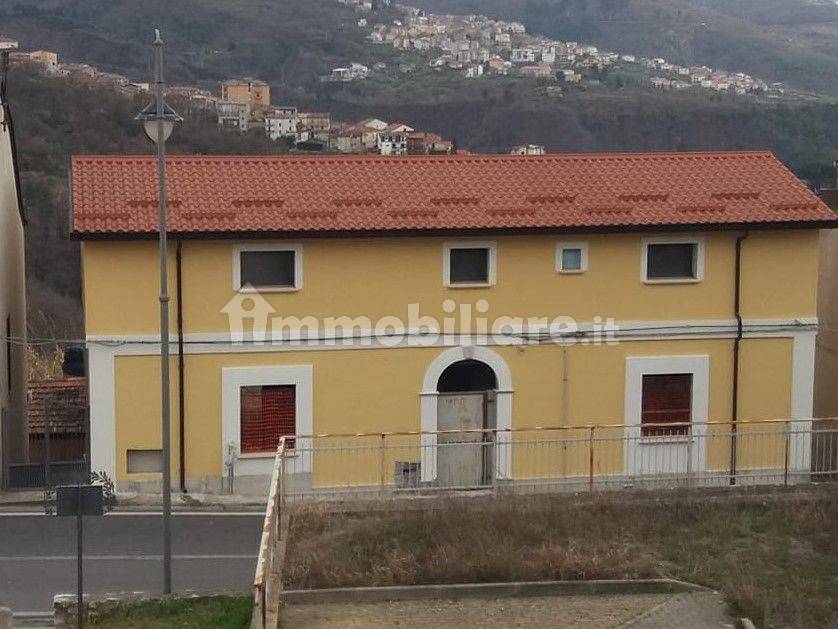 Palazzo - Edificio in Vendita