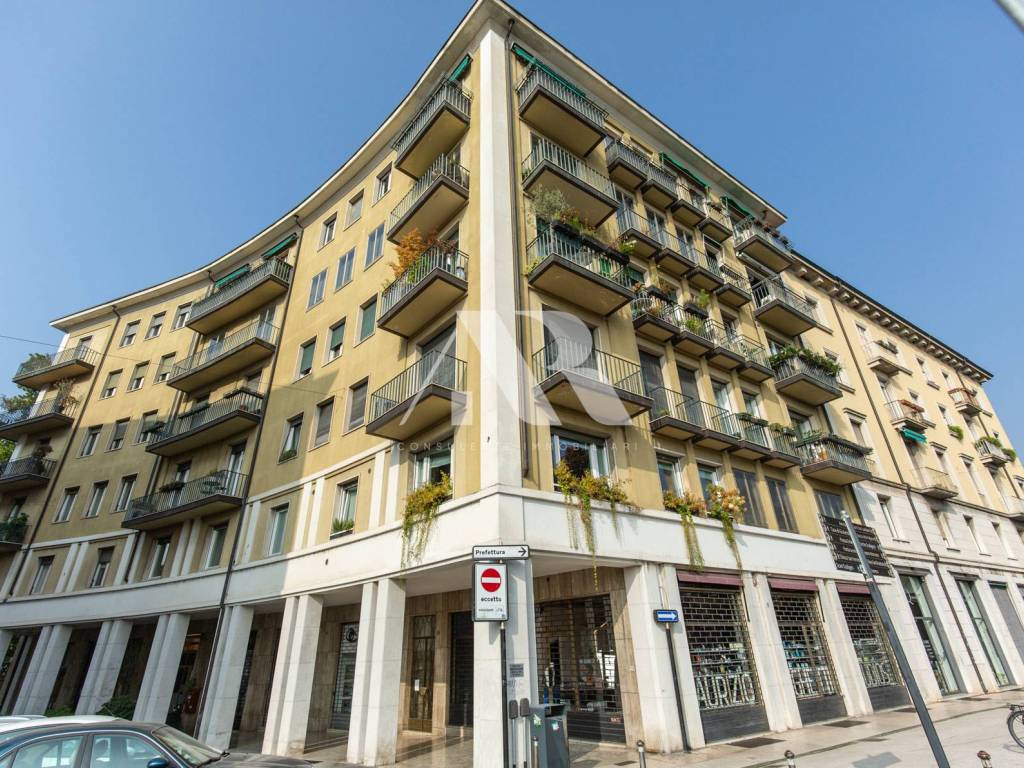 Vendita Appartamento in via Nizza 15. Verona. Buono stato, terzo piano ...