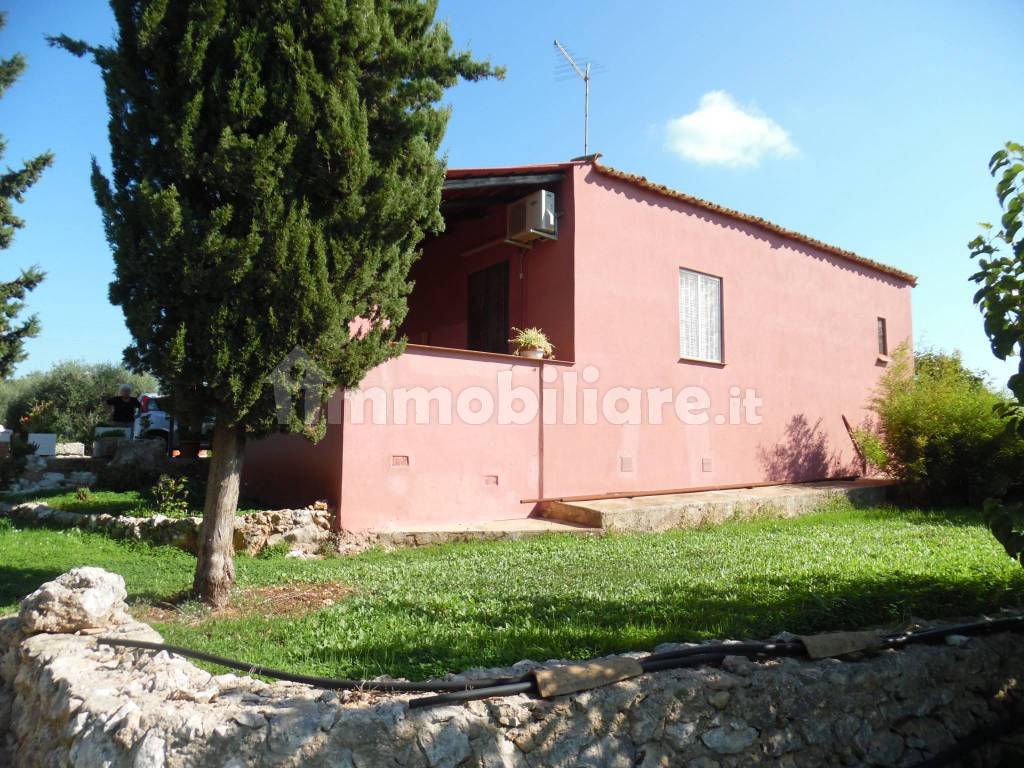 Vendita Villa unifamiliare Floridia. Buono stato, con terrazza, 80 m² ...