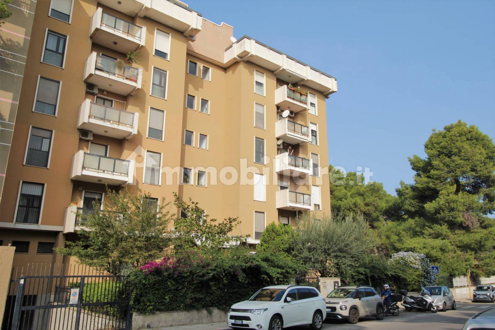 Quadrilocale via Giulio Petroni 107/a, Poggiofranco, Bari