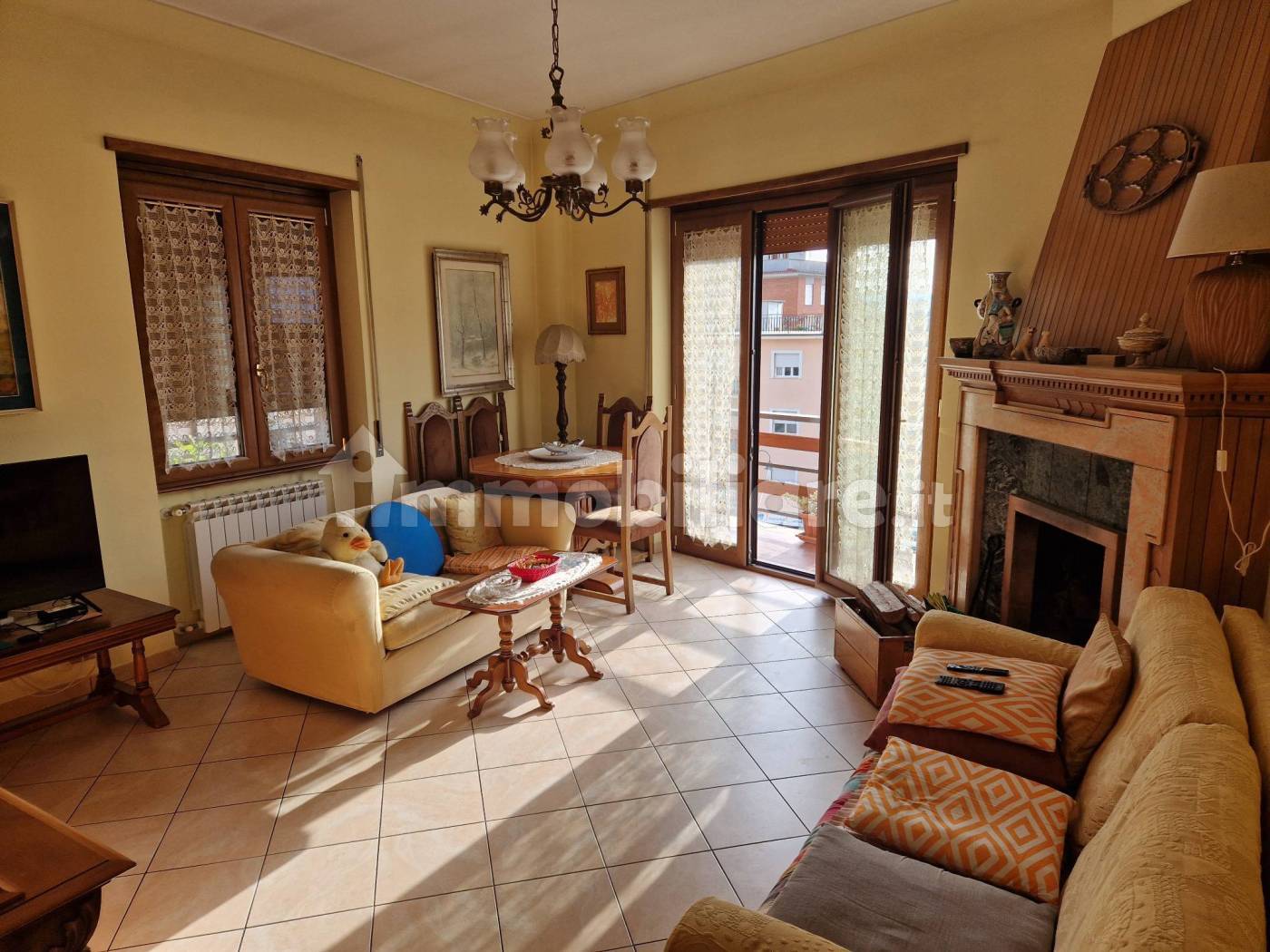 Quadrilocale via Valeria, Centro, Carsoli