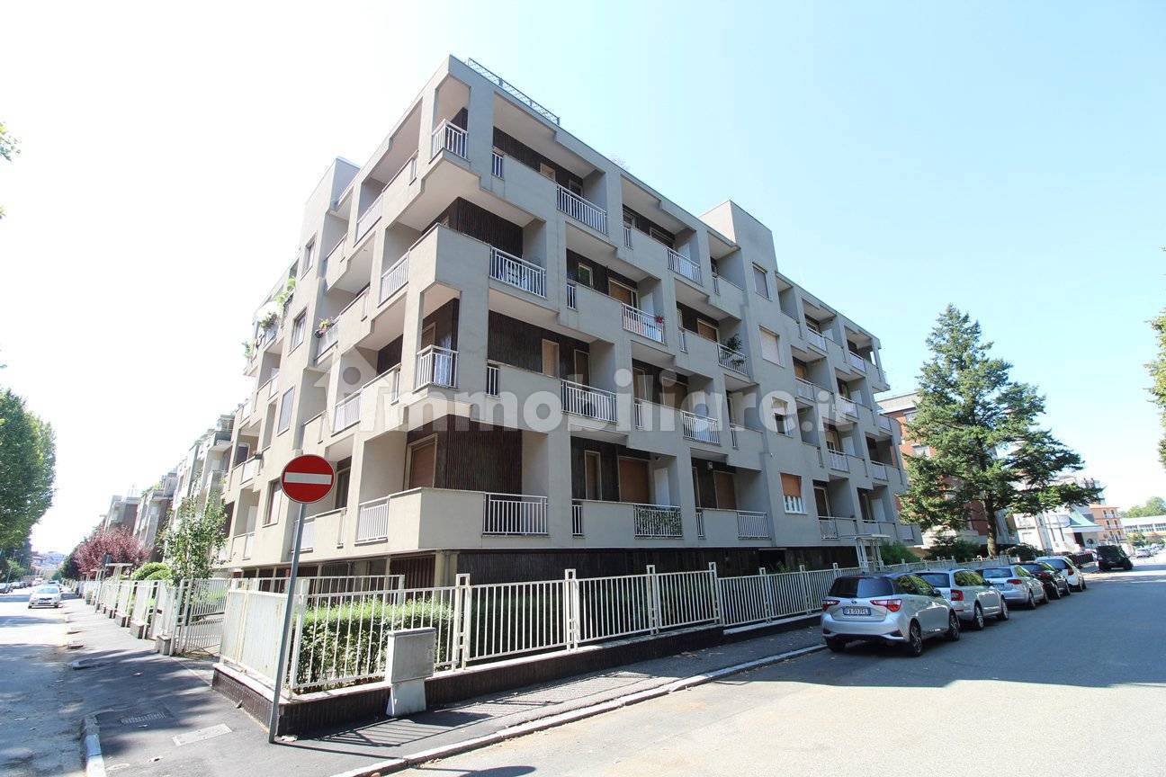 Trilocale via Luigi Galvani 13, San Paolo, Novara