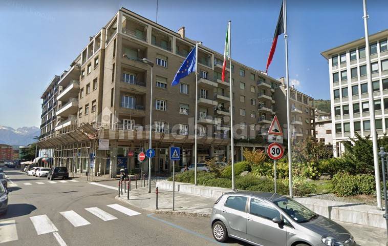 Appartamento via Festaz 52, Centro, Aosta