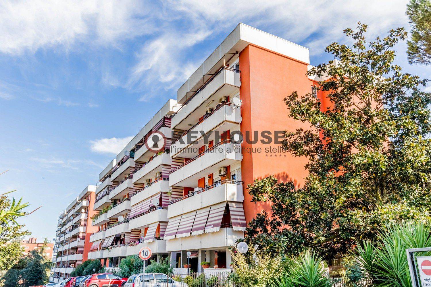 Trilocale via Arta Terme, Labaro, Roma