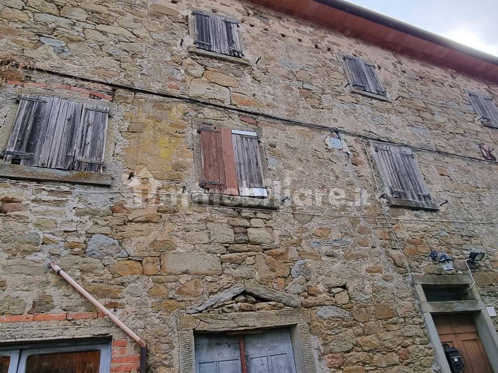 Vendita Sasso in Località Santa Maria alla Rassinata Arezzo. Da ...