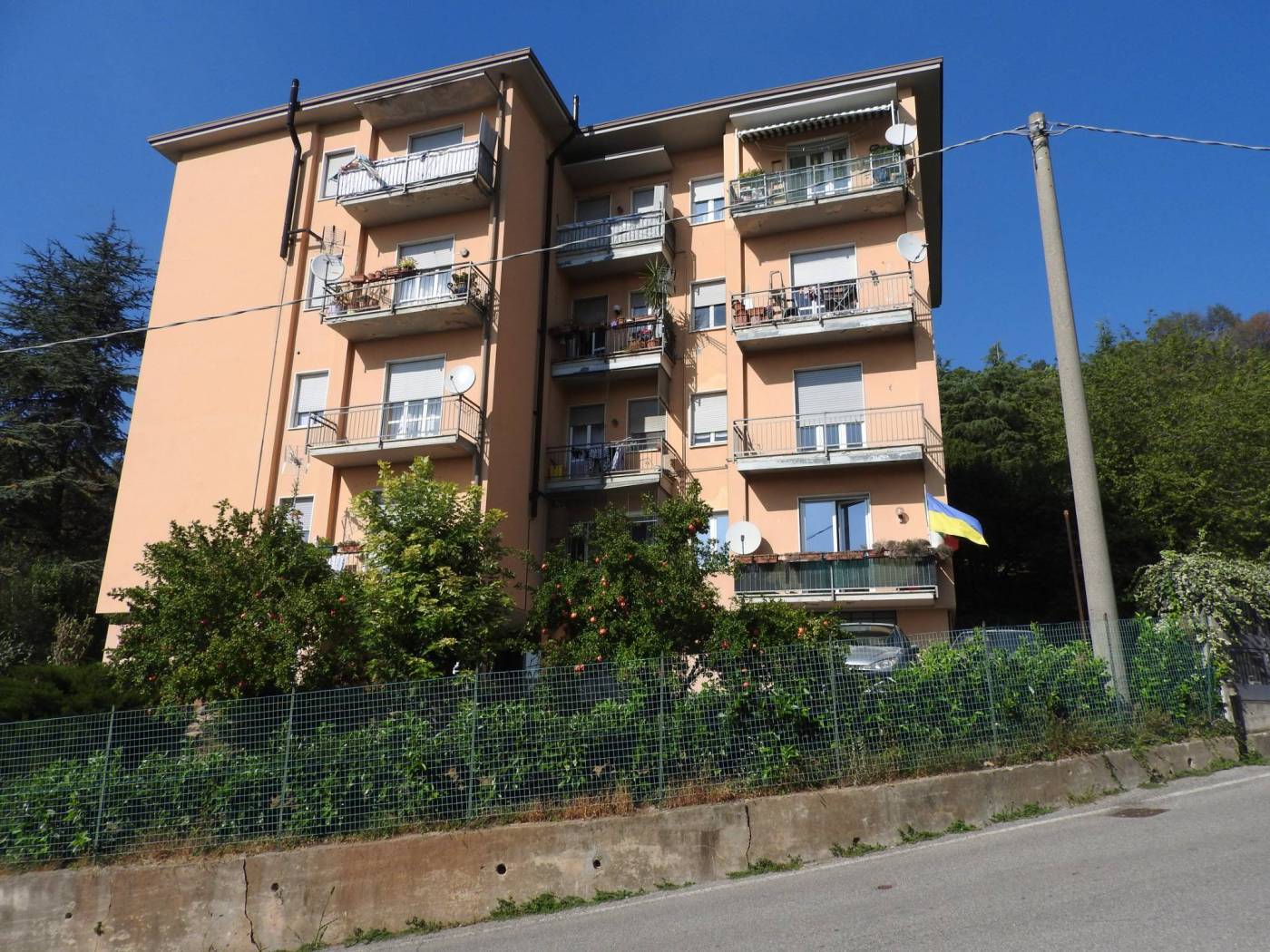 Trilocale viale Monte Robbio 11, Robbiate