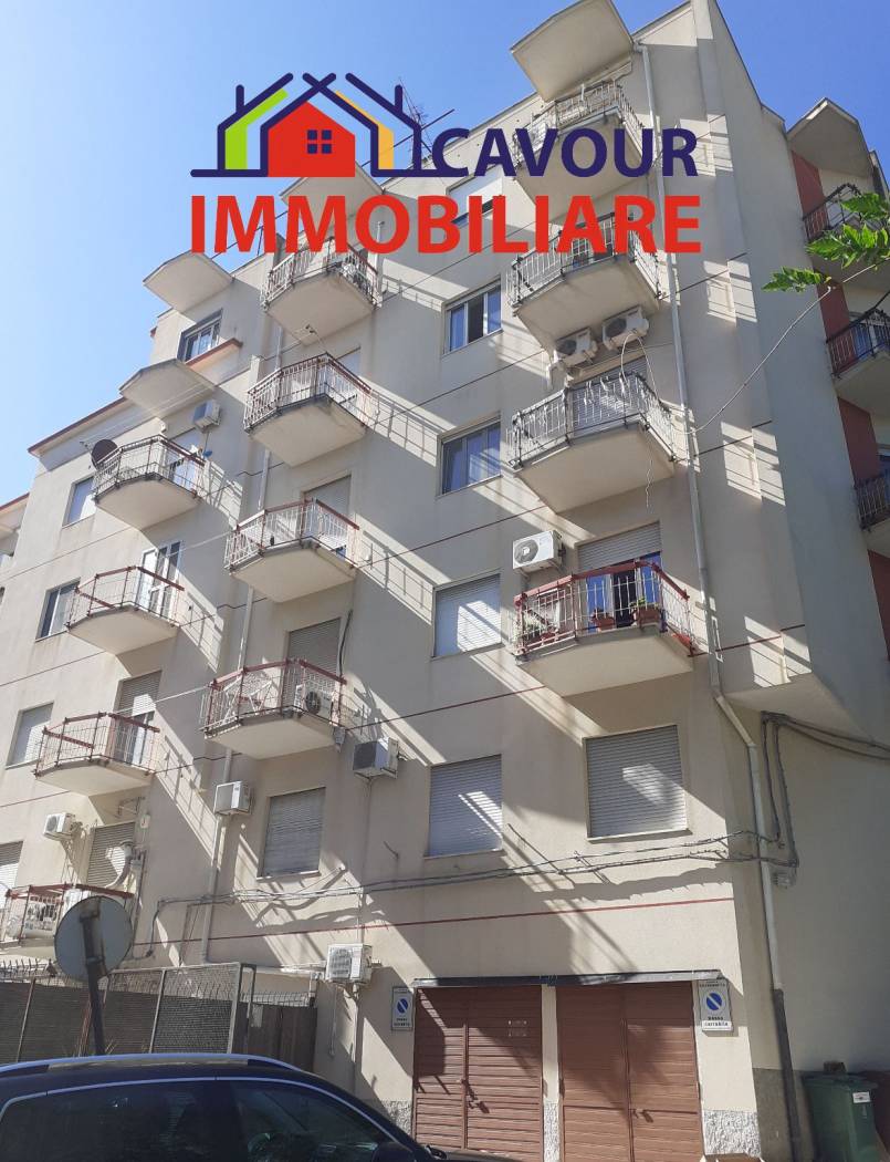Trilocale via Edmondo De Amicis 8, Centro, Caltanissetta