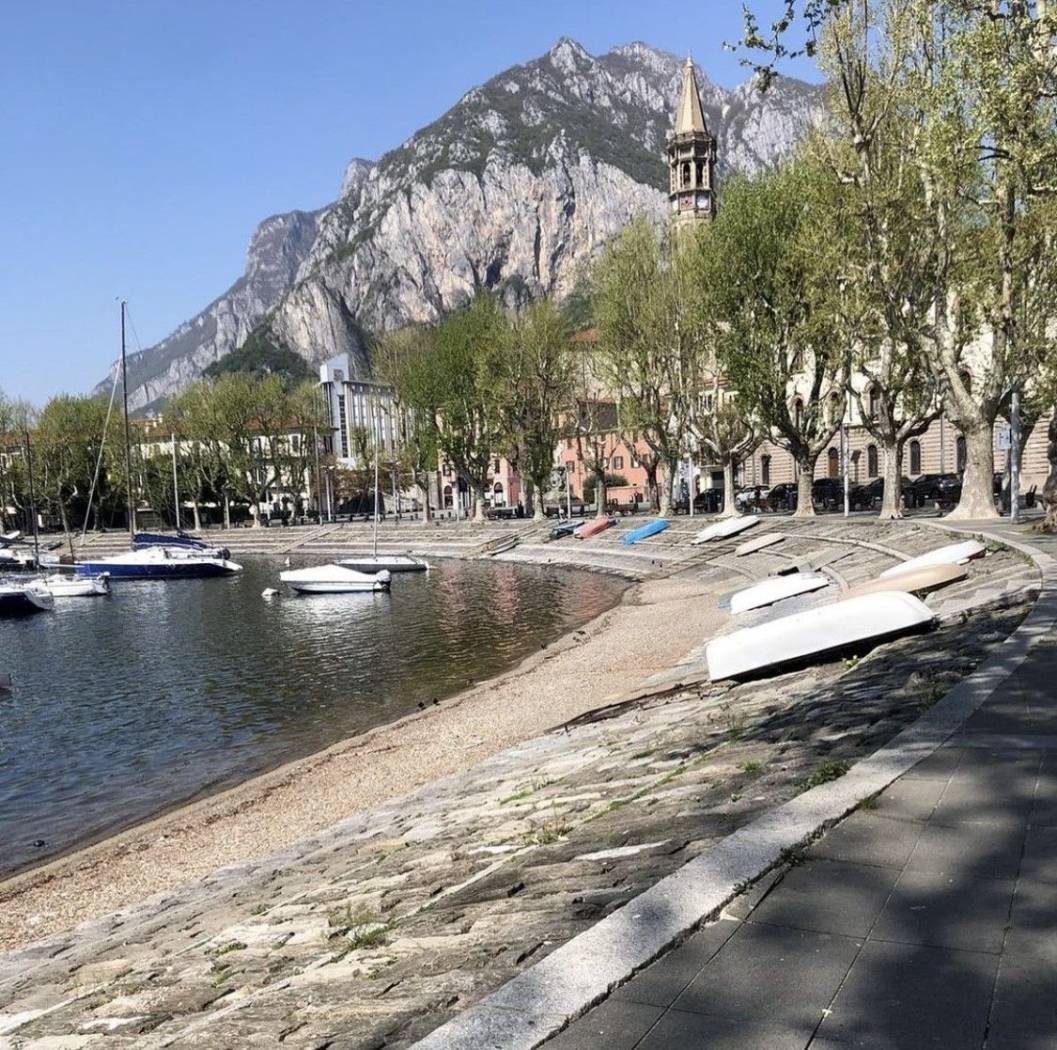 Gelateria con laboratorio in Vendita