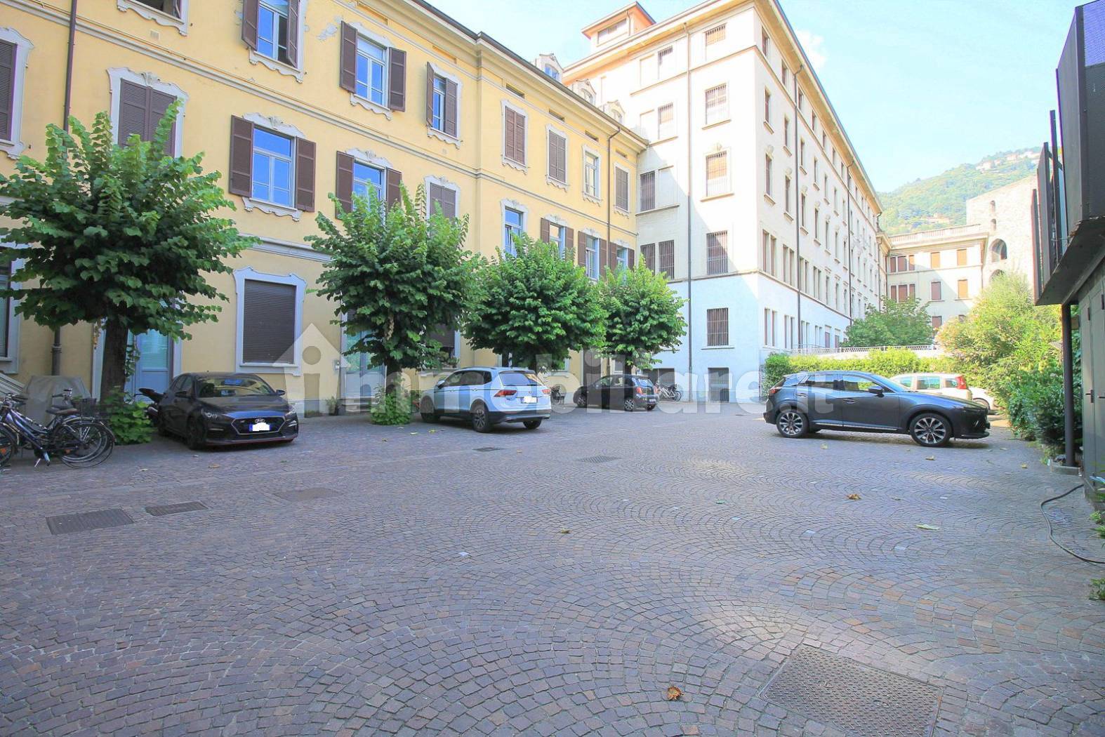 Appartamento viale Cesare Battisti, Centro Storico, Como