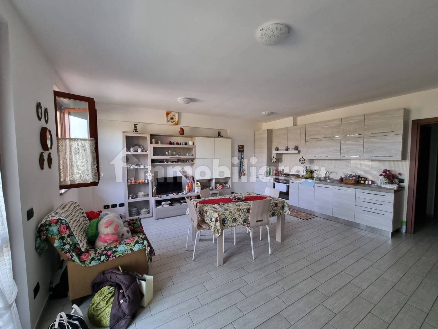 Trilocale primo piano, Chiozzo - Sora, Pavia